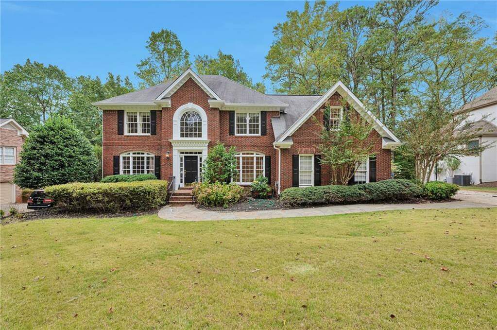 220 Fox Hunter Drive, Alpharetta, GA 30022 | MLS# 7457010 | Ansley Real ...
