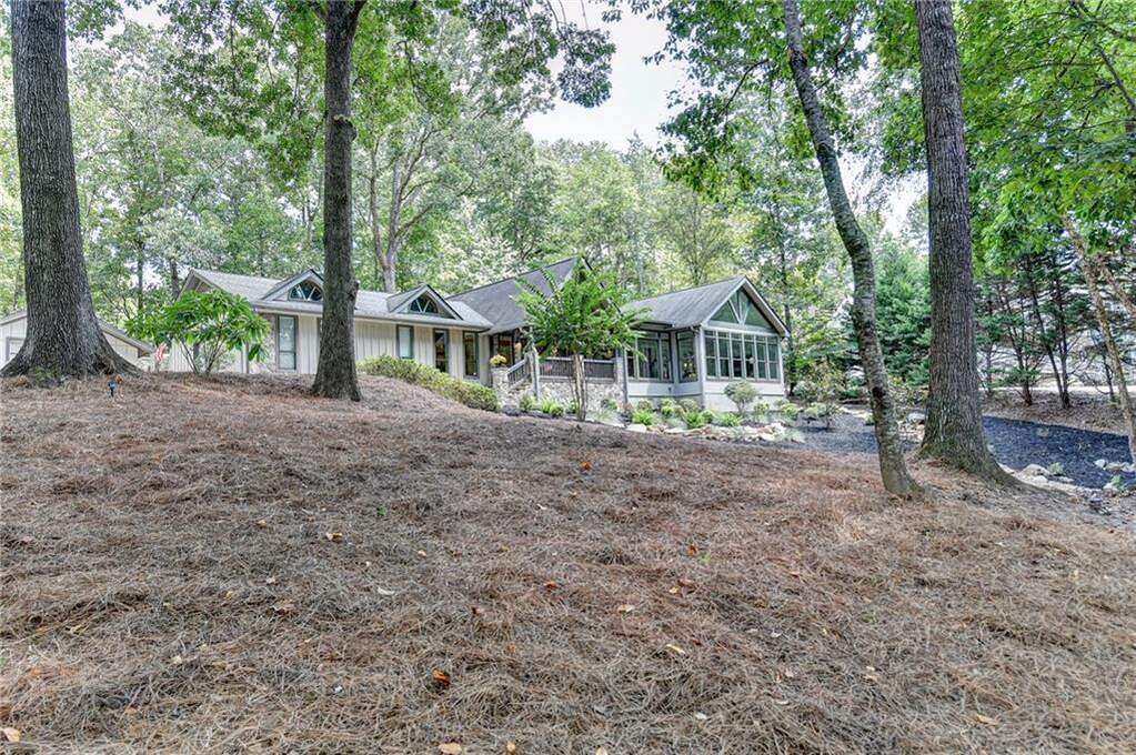 389 Lakeshore Drive, Berkeley Lake, GA 30096 | MLS# 7649247 | Ansley ...