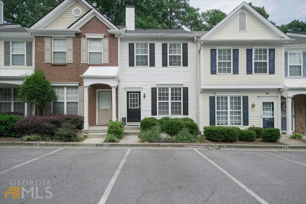 227 Buckland Drive, Alpharetta, GA 30022 | MLS# 10071511 | Ansley Real ...