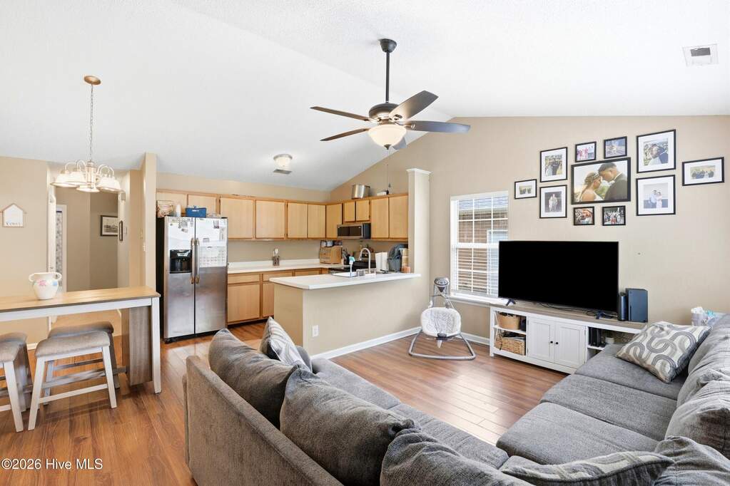 620 S Hampton Drive, Jacksonville, NC 28546 | MLS# 100581778 | Ansley ...